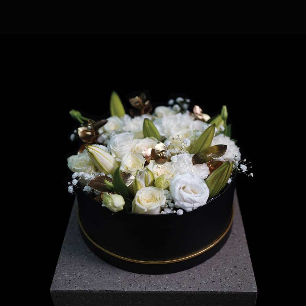 Ivory Flowers Box | White Roses, Lilies Flowers Box - Aiwa Flowers