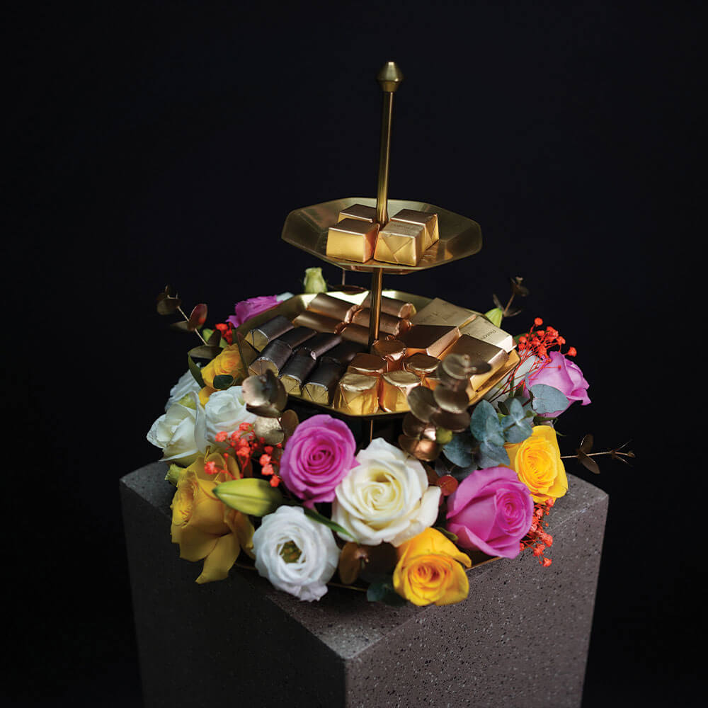 "Tawakkul Flower Tray With Patchi Chocolates | FlowerShop - Aiwa Flowers